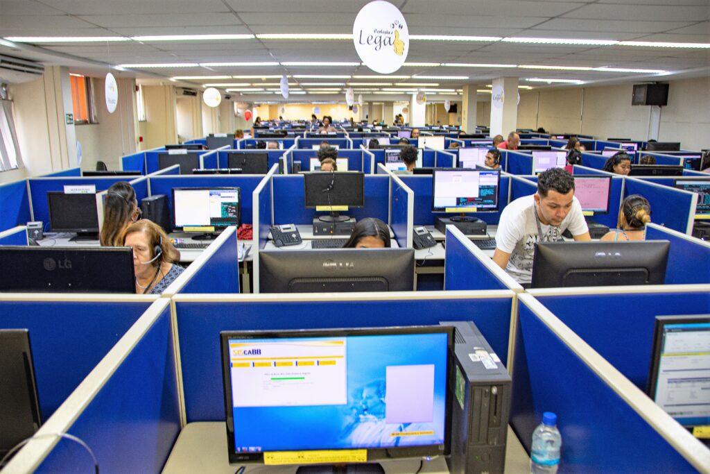 COMISSÃO DE DIREITOS HUMANOS VISITA CALL CENTERS NO RIO – Sinttel Rio